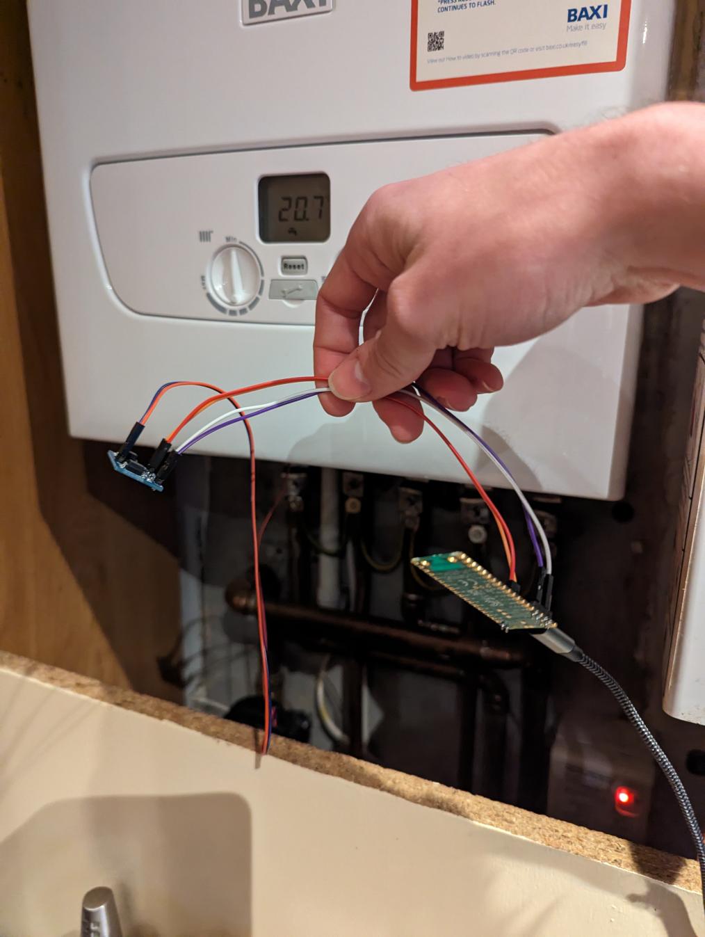 picotherm: Controlling an OpenTherm Boiler with a Raspberry Pi Pico – adq